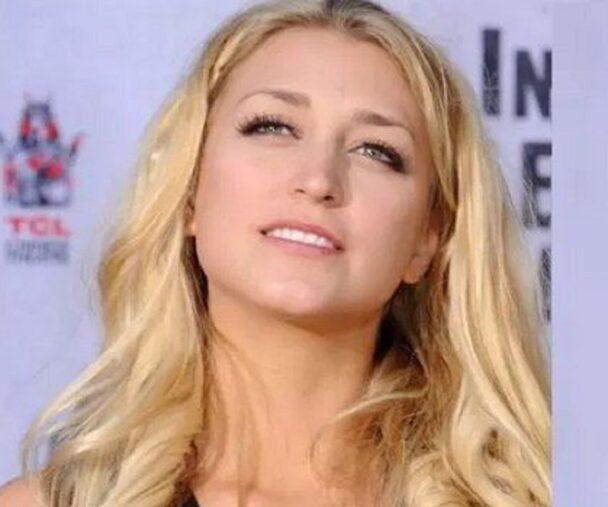 Anna Beth Goodman (John Goodman Wife) Wiki, Biography, Age, Height ...