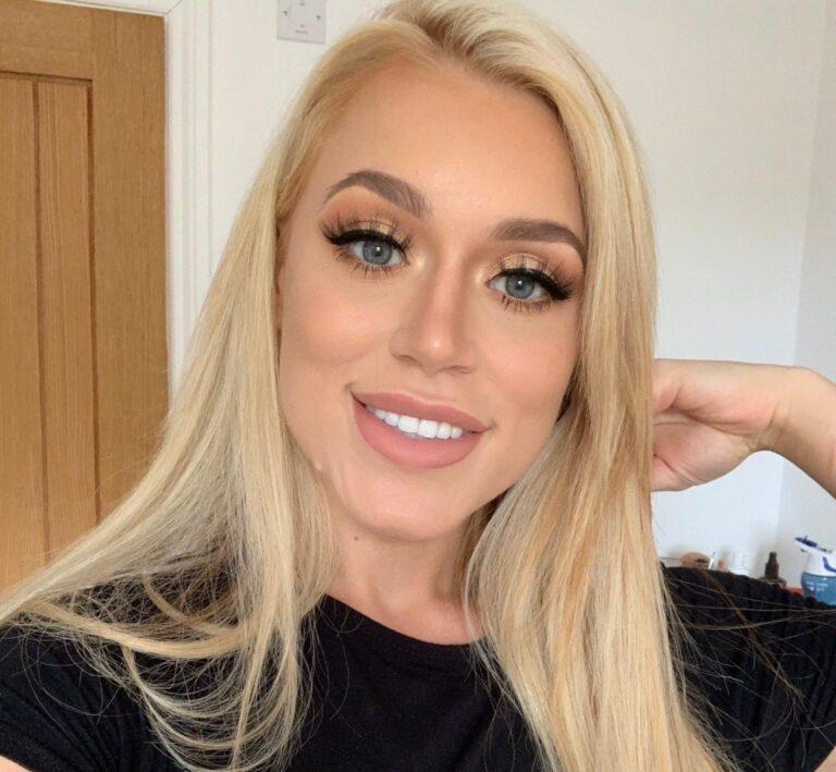 Elle Brooke (Adult Actress) Wiki, Age, Height, Career, Photos, Family