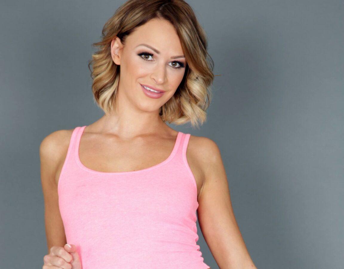 Emma Hix (Adult Actress) Wiki, Age, Height, Career, Photos, Family