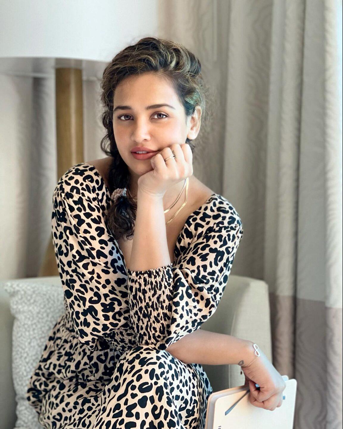 Aisha Sharma Wiki, Age, Height, Weight, Measurements, Boyfriend, Net ...