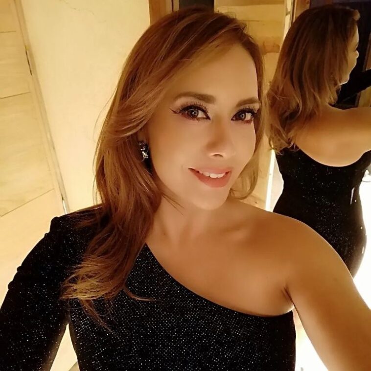 Sugey Ábrego Raises The Temperature By Showing Off Her Curves In A